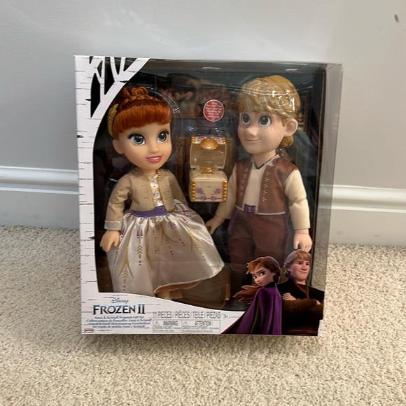 Disney | Toys | Disney Frozen Ii Anna Kristoff Proposal Gift Set | Poshmark